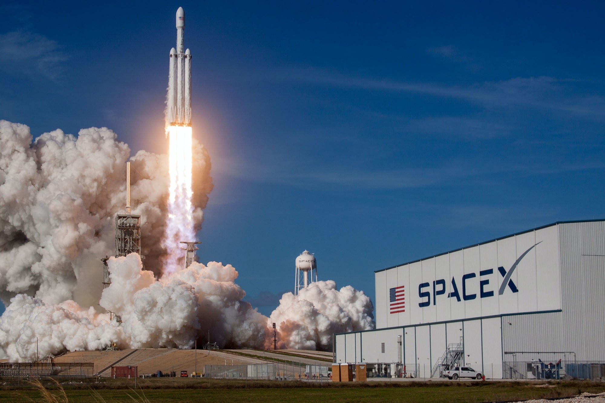 With SpaceX's Satellites, You'll Be able to connect to the Internet in ...